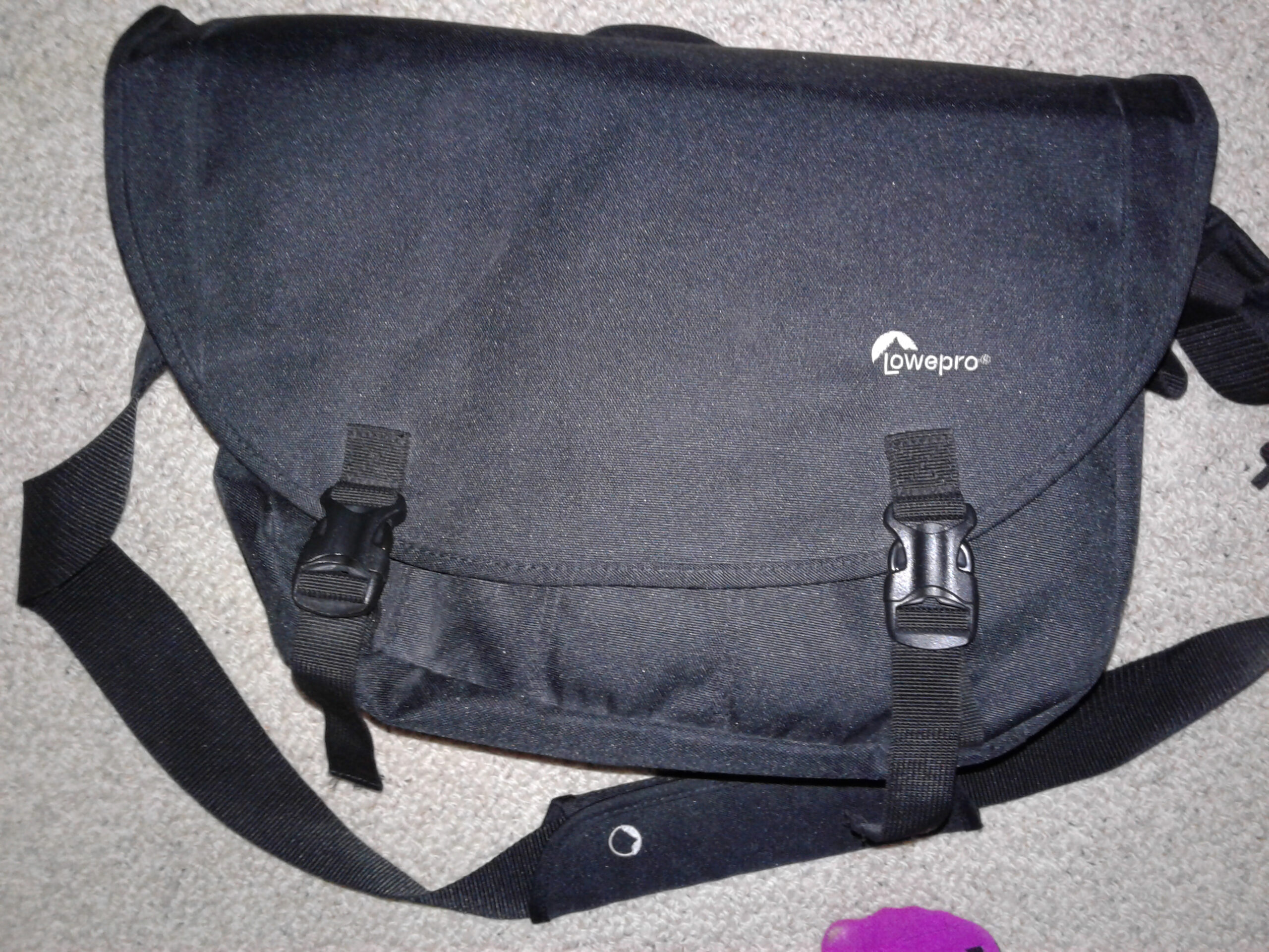 Victoria-Low_shoulder-bag - North Shore Photographic Society